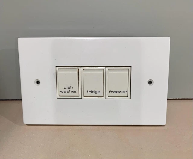 3 GANG LABELLED Grid Switches; 'Fridge'; 'Freezer'; 'Dish Washer' £20. ...
