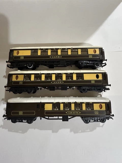 00 GAUGE TRIANG Pullman Coaches x 3 - Anne - Jane - Car 79 - R228/R328 ...