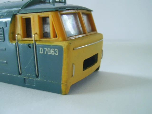 CLASS 35 HYMEK Diesel Locomotive Super Detailing Cab Handrails Tri-ang ...