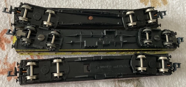 N GAUGE RAILWAY Model Carriages X 3 Grafar Trix Good Coaches Rolling ...