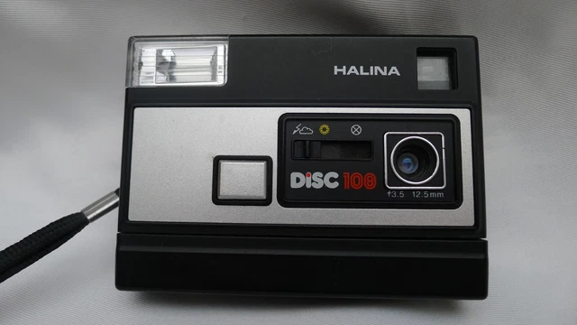 RETRO VINTAGE PHOTOGRAPHY 1980s HALINA DISC CAMERA Model 108 Film ...