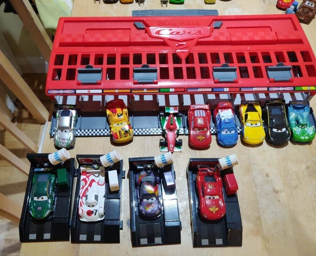 DISNEY PIXAR CARS 2 World Grand Prix Launcher Carrying Case + 14 Cars ...