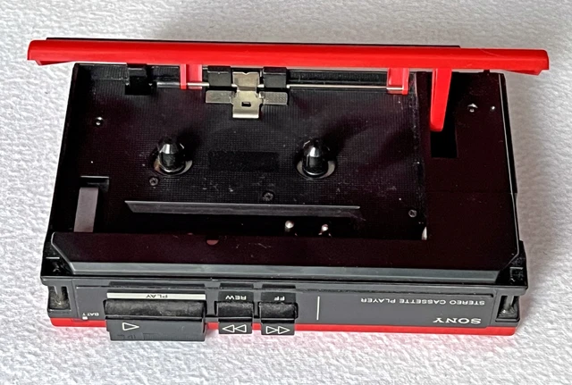 SONY WALKMAN WM-23 Cassette Player Rot optisch gut erhalten ...