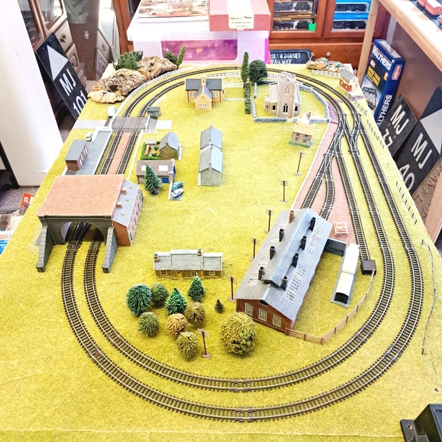 MODEL RAILWAY N Gauge Double Loop Layout Superb £274.95 - PicClick UK