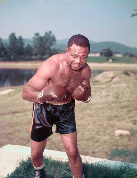 ARCHIE MOORE POSING In Boxing Stance 1955 Old Boxing Photo EUR 6,60 ...
