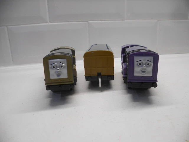 TOMY TRACKMASTER THOMAS the tank engine trains dodge with splatter and ...