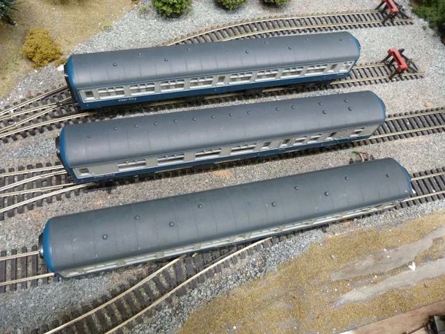 HORNBY INTER CITY Mk 2 blue grey coaches x 3 for OO gauge model train ...