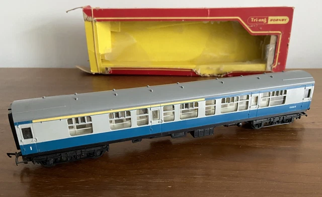 TRI-ANG HORNBY R.727 Composite Coach Blue with Seats - Boxed - OO Coach ...