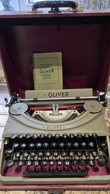 RARE VINTAGE 1950S Oliver "Courier" Typewriter - Original ‘Snakeskin ...