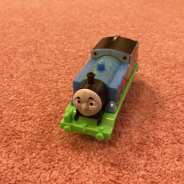 THOMAS THE TANK engine hyperglow tomy trackmaster battery train with ...