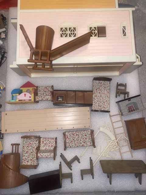 VINTAGE MAPLETOWN POST Office Figures & Accessory Bandai 1986 Sylvanian ...