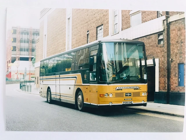 VINTAGE BUS PHOTO - Kettlewells, Retford - Scania K113 - P106 GHE £0.99 ...