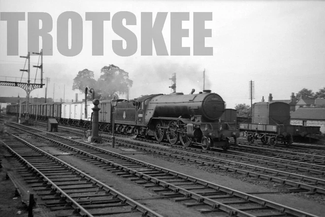 LARGER NEGATIVE BR British Railways Steam Loco 60800 Class V2 Retford ...