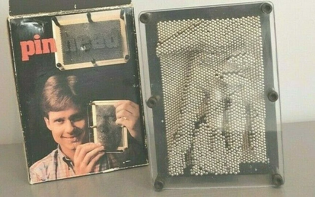 SCULPTURE PINHEAD VINTAGE en 3 dimensions par Gemmy Toy 1980 EUR 50,00 ...