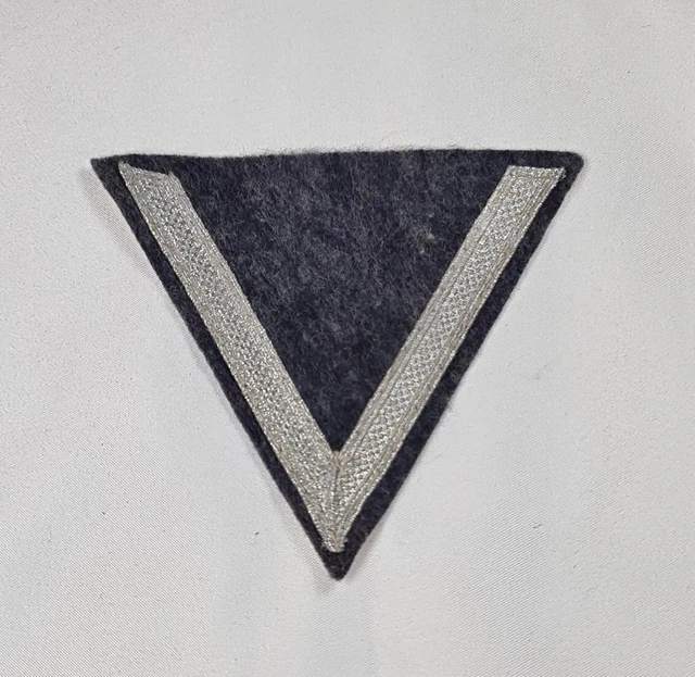 WW2 ORIGINAL GERMAN Luftwaffe V Shaped Gefreiters Arm Patch Insignia ...