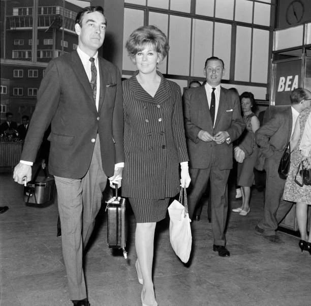 ACTRESS KIM NOVAK husband Richard Johnson LAP 3rd June 1965 Old Photo 2 ...