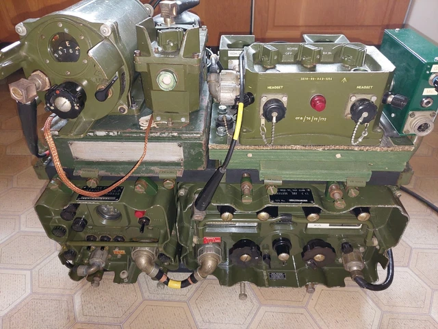 C13 LARKSPUR TRANSCEIVER, army vehicle or ground station radio. £410.20 ...