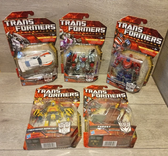 HASBRO TRANSFORMERS GENERATIONS Deluxe Class Action Figure NIB £29.99 ...