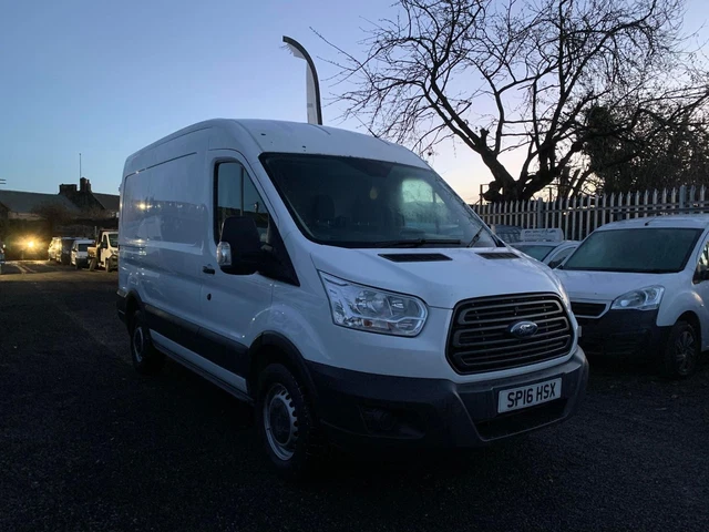 FORD TRANSIT 350 2.2 TDCi 125 RWD L2H2 MWB HI ROOF No VAT 16 reg 07379 ...