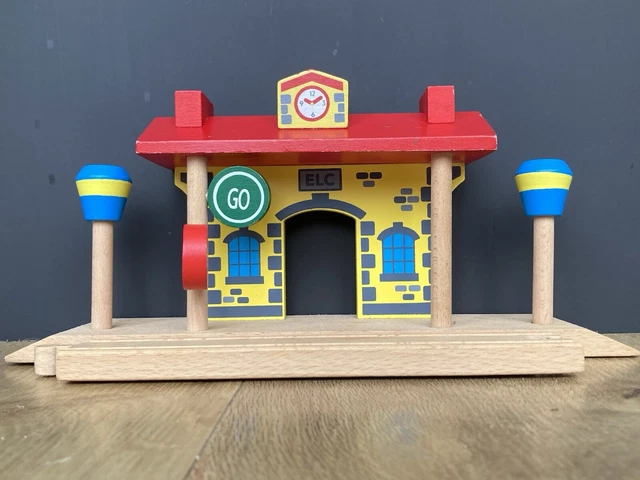 ELC WOODEN TRAIN Track Platform Thomas And Friends £8.99 - PicClick UK