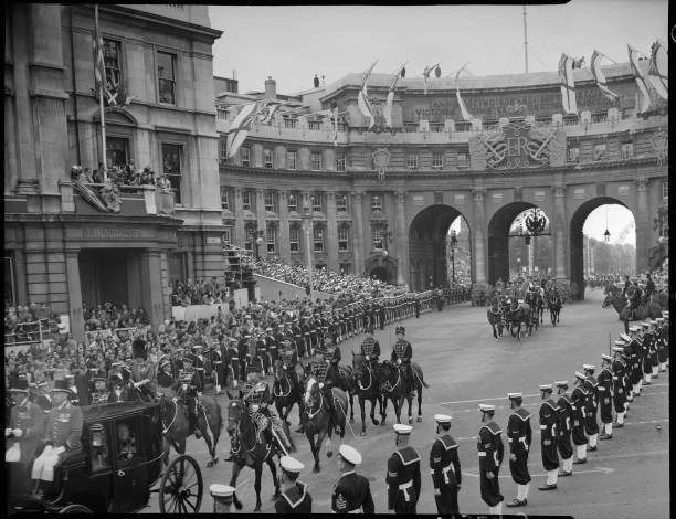 CORONATION OF QUEEN Elizabeth II, Admiralty Arch, The Mall, City o ...