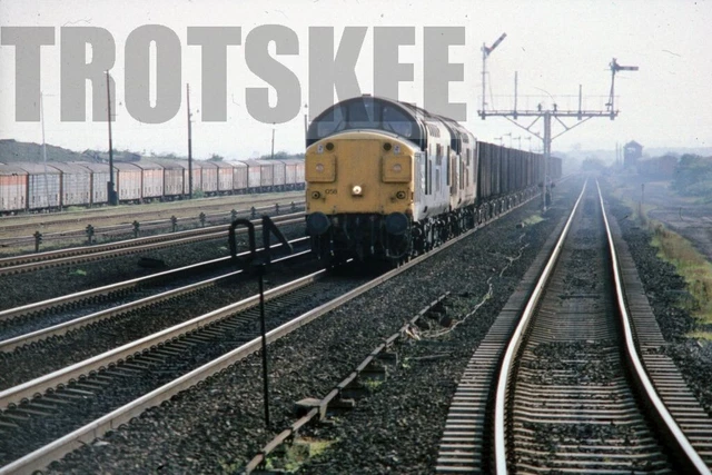 35MM SLIDE BR British Rail Diesel Locomotive 37058/275 Class 37 1992 ...