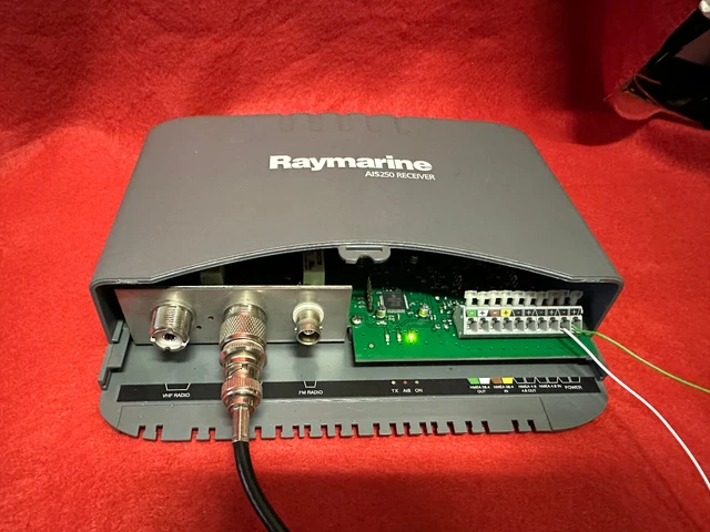 RAYMARINE AIS250 Ricevitore AIS con splitter antenna integrato EUR 325,00 - PicClick FR