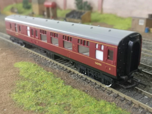 HORNBY TRIANG R423A L.M.S. Corridor Brake 1st Coach With Seating - 5051 ...