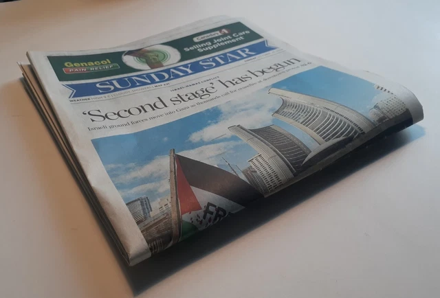 OCT 29 2023 Toronto Star Israel Hamas Matthew Perry Pumpkins Wildfires ...