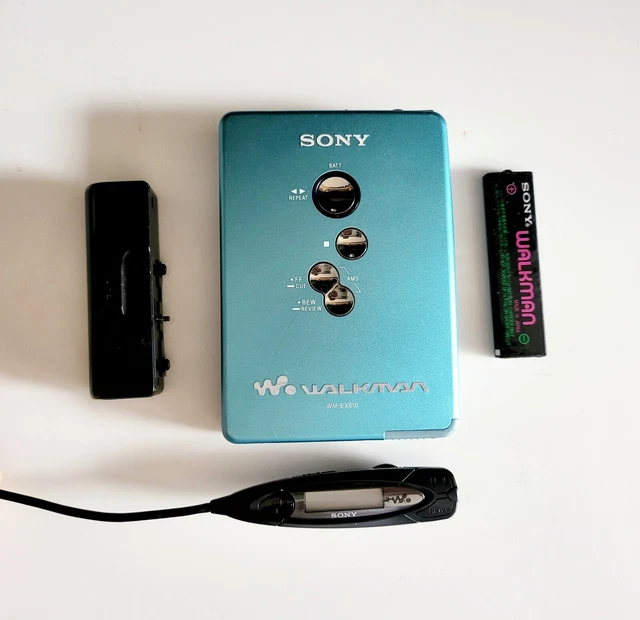 BLUE SONY WALKMAN WM-EX610 cassette player+ LCD Remote, fully working £ ...