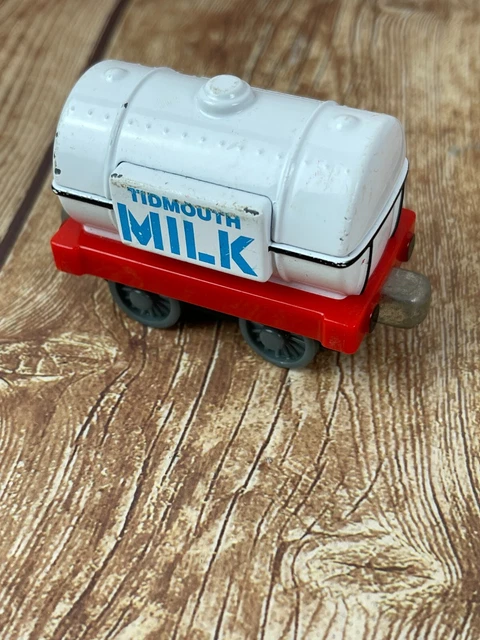 THOMAS THE TANK Engine And Friends Wooden Tidmouth Milk Train Tanker ...