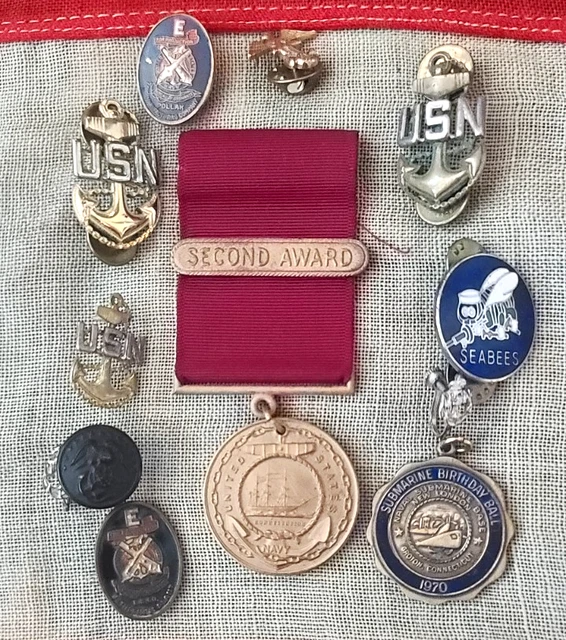 GROUP OF WW2 Post WW2 US Navy Named Medal, Badges, pins $124.19 ...