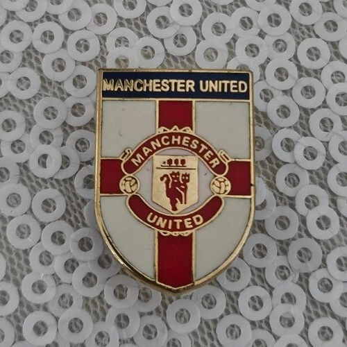 MANCHESTER UNITED SMALL Shield Pin Badge Mufc £8.00 - PicClick UK