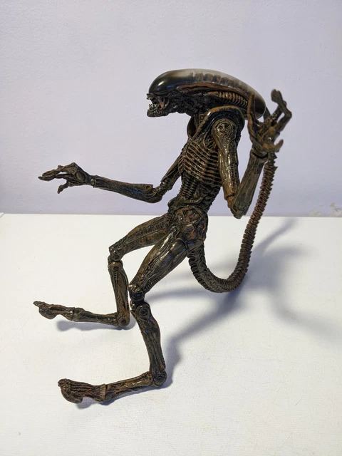NECA ALIEN RESURRECTION Alien Xenomorph Warrior Premium Figure Brown ...