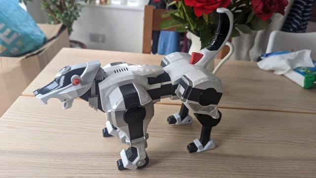 POWER RANGERS SPD K9 Dog Figure 2004 Bandai Poseable Toy Gun Makes ...