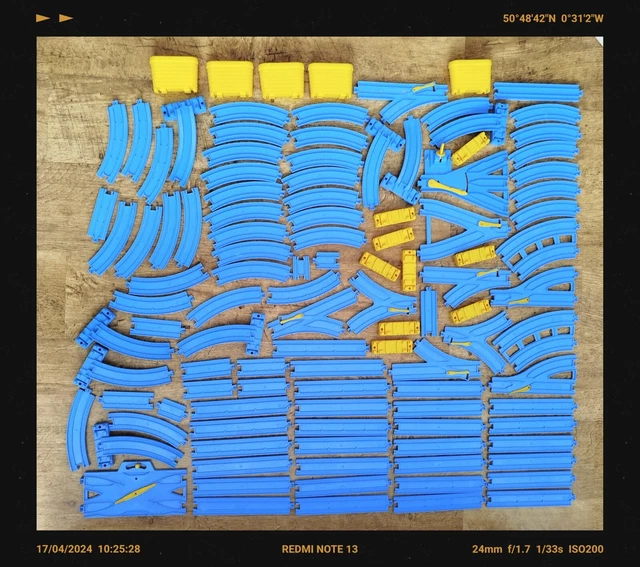 TOMY TRACKMASTER PLARAIL TRACKMASTER 110 PIECE BLUE TRACK BUNDLE Thomas ...