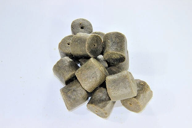14MM COPPENS PRE Drilled Black Halibut Pellets - Trout, Carp & Coarse ...