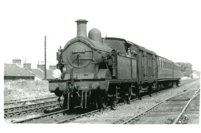 RAILWAY PHOTO BR ex-SECR Class H 0-4-4T No 31523 location unknown c1953 ...