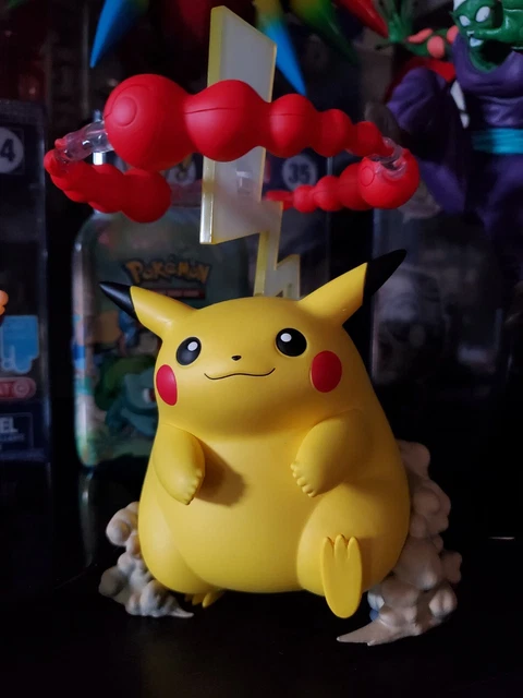 POKEMON GIGANTAMAX PIKACHU VMAX Collectible Figure! Celebrations Box ...
