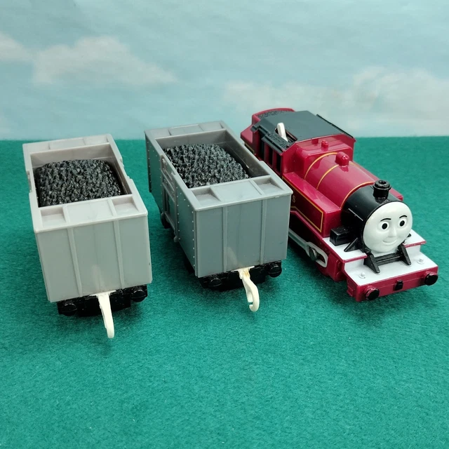 THOMAS AND FRIENDS Trackmaster Arthur With Flip Coal Cars EUR 28,61 ...