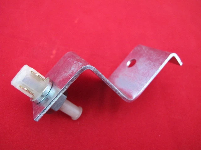 FORD FALCON TOPLOADER Shifter Bracket And Reverse Switch Xw Xy Gt ...