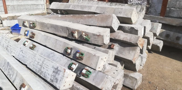 CONCRETE RAILWAY SLEEPERS For Cattle Tracks Retaining Walls Containers ...