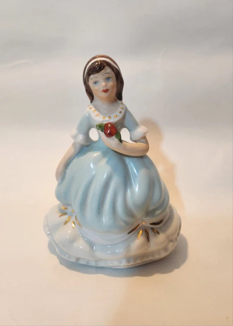 FIGURINE DAME EN Robe Bleue avec Fleur à la Main - Marque Apulum Lucru ...