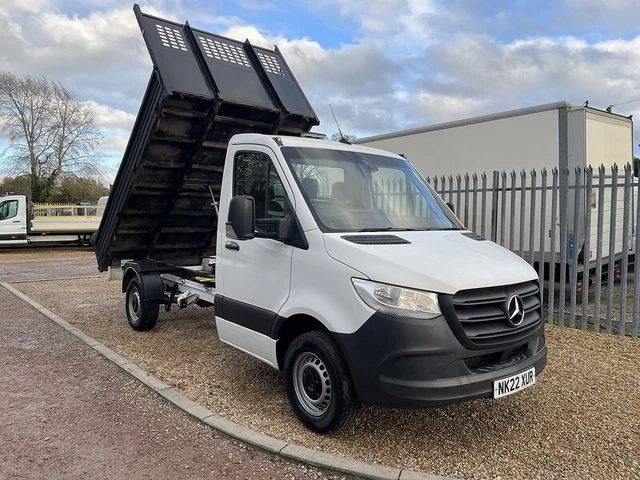 MERCEDES-BENZ SPRINTER 315 2.0 CDI Progressive MWB TIPPER - WHITE ...