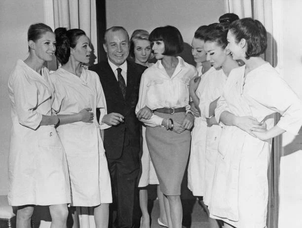 SPANISH COSTUME DESIGNER Antonio Castillo presents Autumn-Winte- 1964 ...