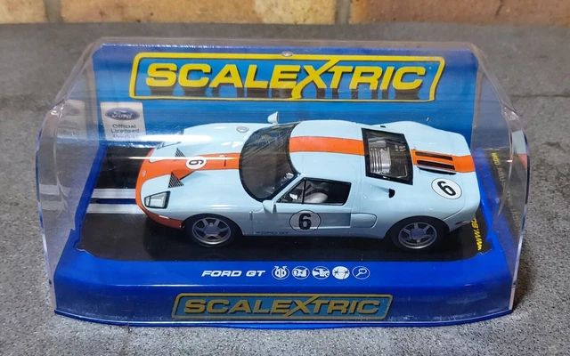SCALEXTRIC C3324 FORD Gt "Heritage Livery" #6 lights U.S. Release £120. ...
