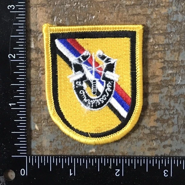 US ARMY 1ST Special Forces Group Airborne Beret Flash SFGA Crest DUI ...