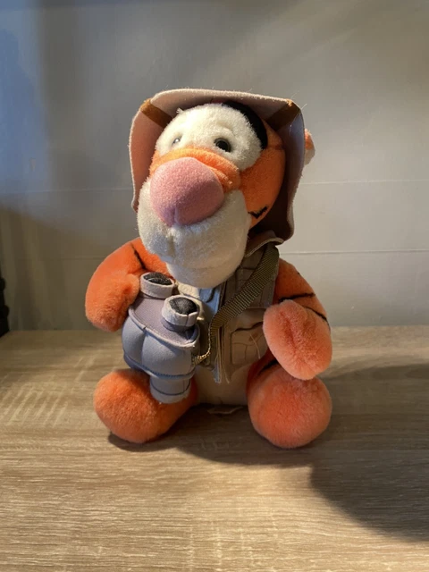 WALT DISNEY WORLD Animal Kingdom Safari Tigger Plush Soft Toy Teddy £5. ...