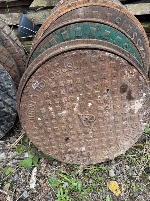 RECLAIMED ROUND CAST Iron Manhole Drain Cover 490mm £50.00 - PicClick UK