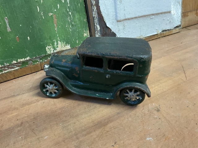 VINTAGE ANTIQUE CAST Iron ARCADE Model A Ford Marked Freeport Illinois ...